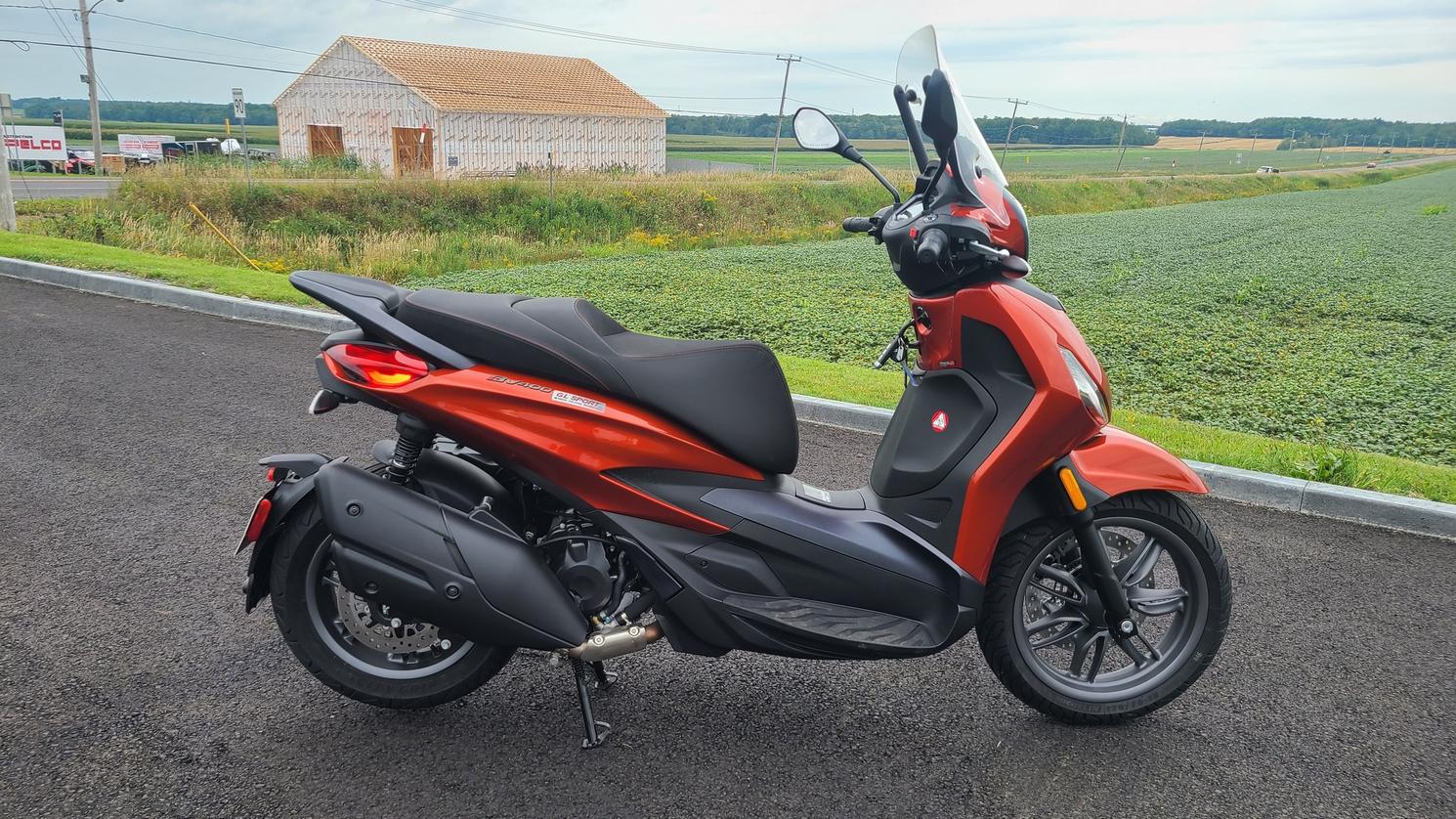 Piaggio BV400 S 2022 neuf à St-Gervais - GL Sport