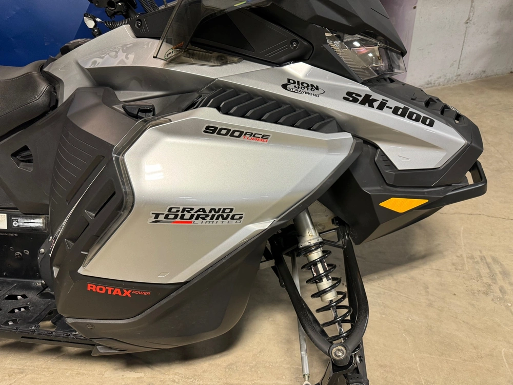 Ski-Doo GRAND TOURING LIMITED TURBO 2019 usagé à Saint-Raymond